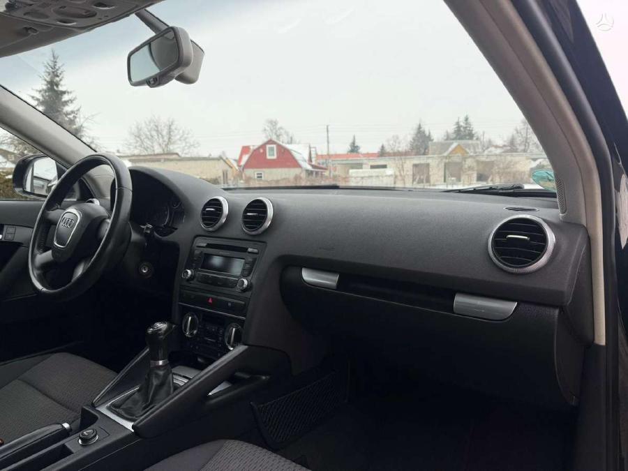 Black Audi A3 2009 in Marijampole, with an engine capacity of 1.39 L and mileage of 200 thousand km for 5000 €, photo 10 on AUTOMOTO.COM.LV