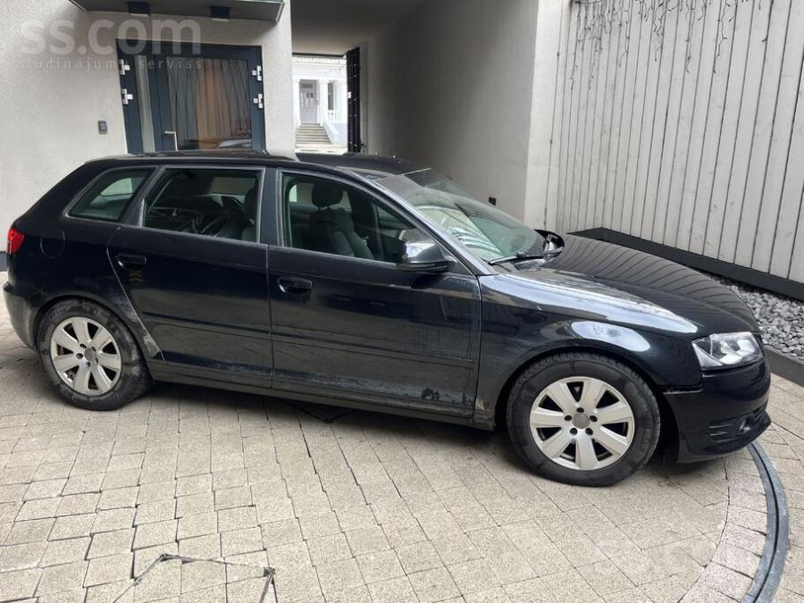 Black Audi A3 2009 in Riga, with an engine capacity of 2.00 L and mileage of 326 thousand km for 2500 €, photo 4 on AUTOMOTO.COM.LV