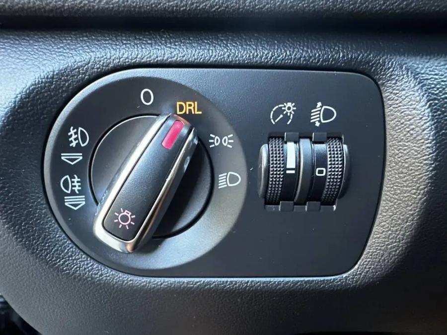 Black Audi A3 2009 in Jurmala, with an engine capacity of 1.40 L and mileage of 151 thousand km for 4999 €, photo 27 on AUTOMOTO.COM.LV