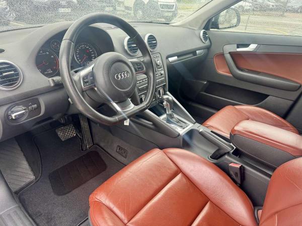 Black Audi A3 2009 in Taurage, with an engine capacity of 1.39 L and mileage of 282 thousand km for 4500 €, photo 8 on AUTOMOTO.COM.LV