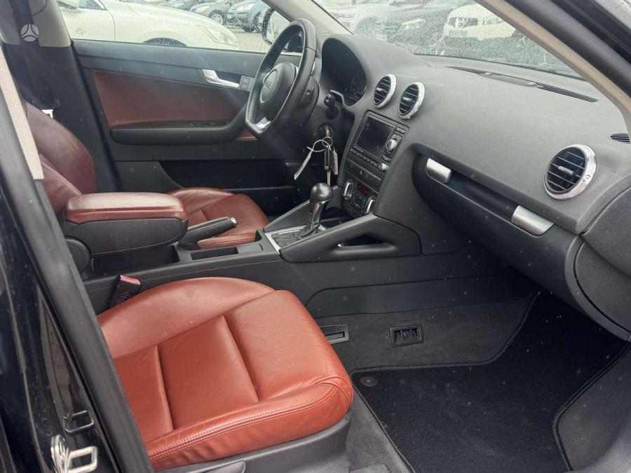 Black Audi A3 2009 in Taurage, with an engine capacity of 1.39 L and mileage of 282 thousand km for 4500 €, photo 11 on AUTOMOTO.COM.LV
