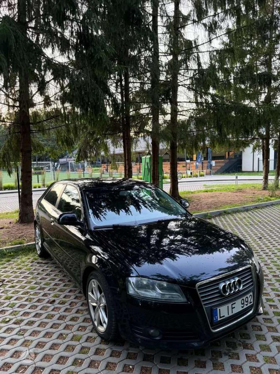 Black Audi A3 2009 in Vilnius, with an engine capacity of 1.97 L and mileage of 305 thousand km for 2500 €, photo 3 on AUTOMOTO.COM.LV