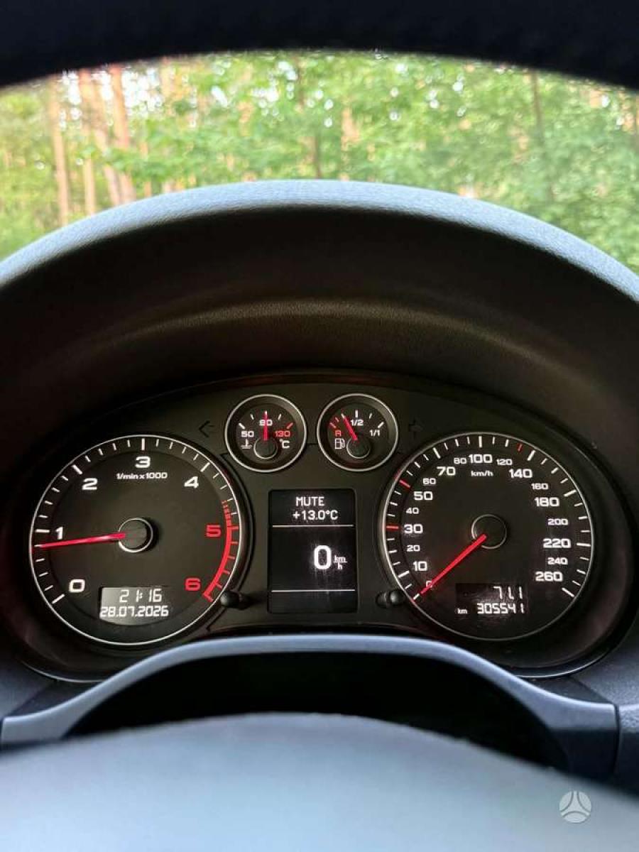 Black Audi A3 2009 in Vilnius, with an engine capacity of 1.97 L and mileage of 305 thousand km for 2500 €, photo 9 on AUTOMOTO.COM.LV