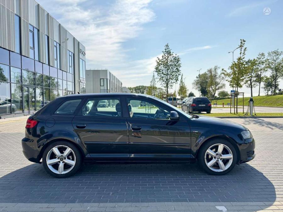 Black Audi A3 2009 in Klaipeda, with an engine capacity of 1.97 L and mileage of 384 thousand km for 3800 €, photo 4 on AUTOMOTO.COM.LV