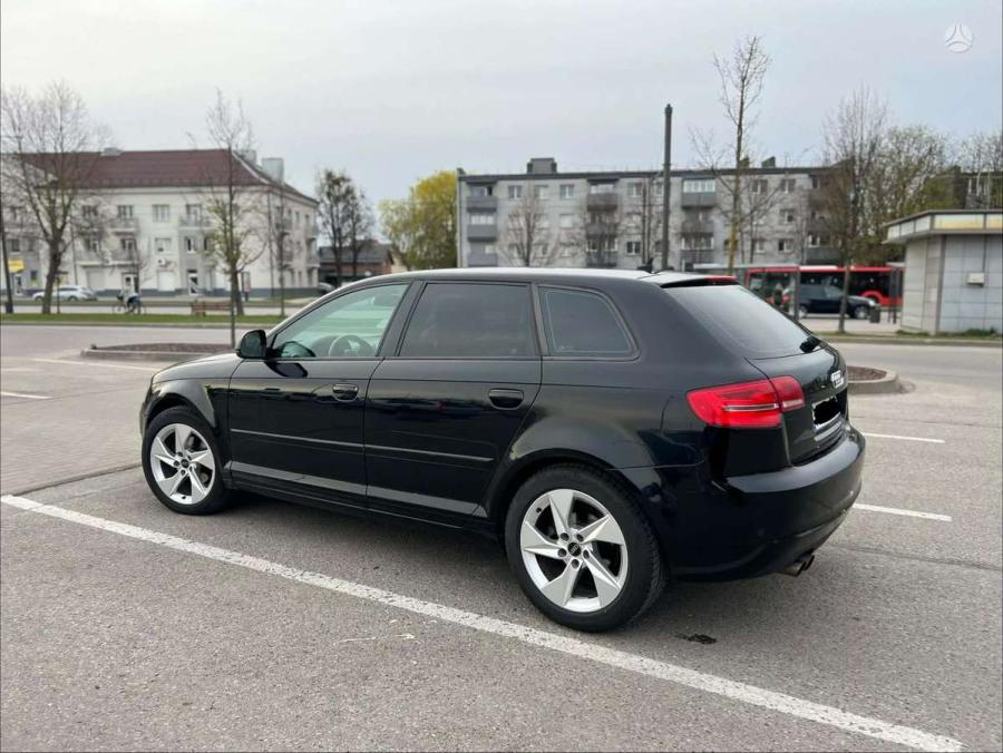 Black Audi A3 2009 in Kaunas, with an engine capacity of 2.00 L and mileage of 370 thousand km for 3700 €, photo 6 on AUTOMOTO.COM.LV