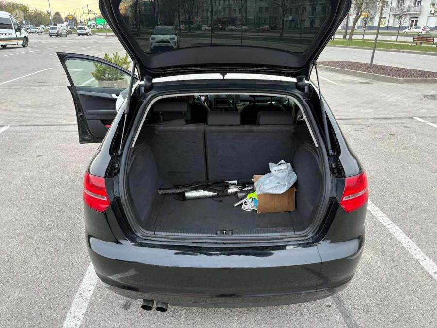 Black Audi A3 2009 in Kaunas, with an engine capacity of 2.00 L and mileage of 370 thousand km for 3700 €, photo 7 on AUTOMOTO.COM.LV