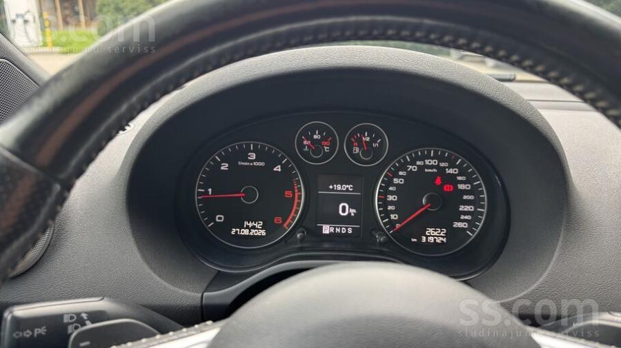 Black Audi A3 2009 in Tukums, with an engine capacity of 2.00 L and mileage of 320 thousand km for 5450 €, photo 10 on AUTOMOTO.COM.LV