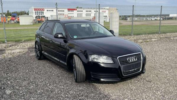 Black Audi A3 2009 in Marijampole, with an engine capacity of 1.39 L and mileage of 247 thousand km for 4690 €, photo 8 on AUTOMOTO.COM.LV