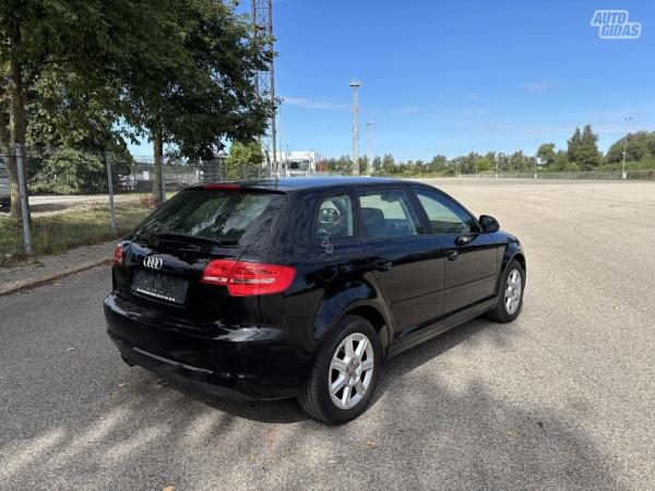 Audi A3 2009 in Marijampole on AUTOMOTO.COM.LV Black Audi A3 2009 in Marijampole, with an engine capacity of 1.40 L and mileage of 167 thousand km for 3999 €, photo 9 on AUTOMOTO.COM.LV