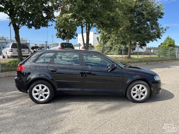 Audi A3 2009 in Marijampole on AUTOMOTO.COM.LV Black Audi A3 2009 in Marijampole, with an engine capacity of 1.40 L and mileage of 167 thousand km for 3999 €, photo 10 on AUTOMOTO.COM.LV