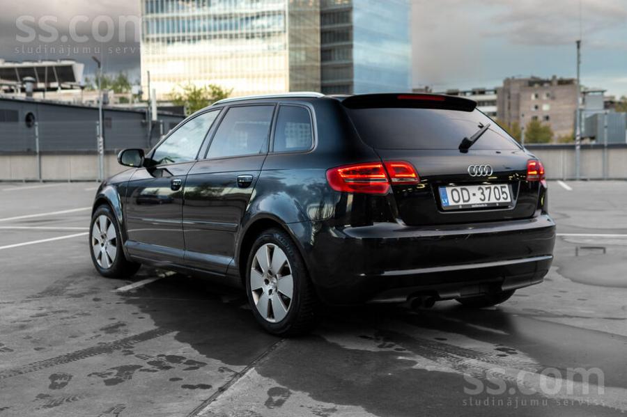 Black Audi A3 2010 in Riga, with an engine capacity of 1.80 L and mileage of 309 thousand km for 2250 €, photo 6 on AUTOMOTO.COM.LV