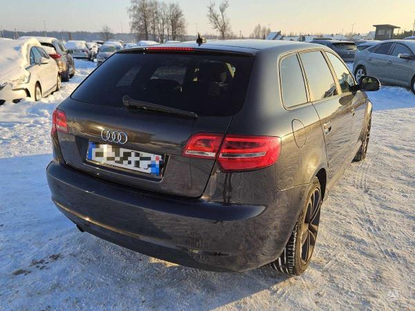 Black Audi A3 2010 in Taurage, with an engine capacity of 1.60 L and mileage of 262 thousand km for 3900 €, photo 3 on AUTOMOTO.COM.LV