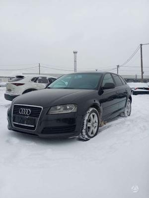 Melns Audi A3 2010 Kauņa, ar dzinēja tilpumu 1.60 L un nobraukumu 290 tūkst. km par 3900 €, foto  vietnē AUTOMOTO.COM.LV