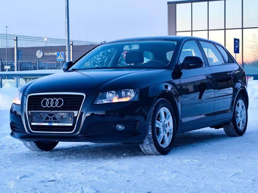 Black Audi A3 2010 in Siauliai, with an engine capacity of 1.60 L and mileage of 301 thousand km for 3700 €, photo 3 on AUTOMOTO.COM.LV