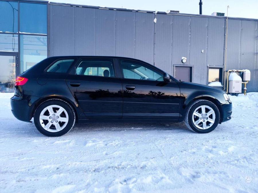 Black Audi A3 2010 in Siauliai, with an engine capacity of 1.60 L and mileage of 301 thousand km for 3700 €, photo 8 on AUTOMOTO.COM.LV