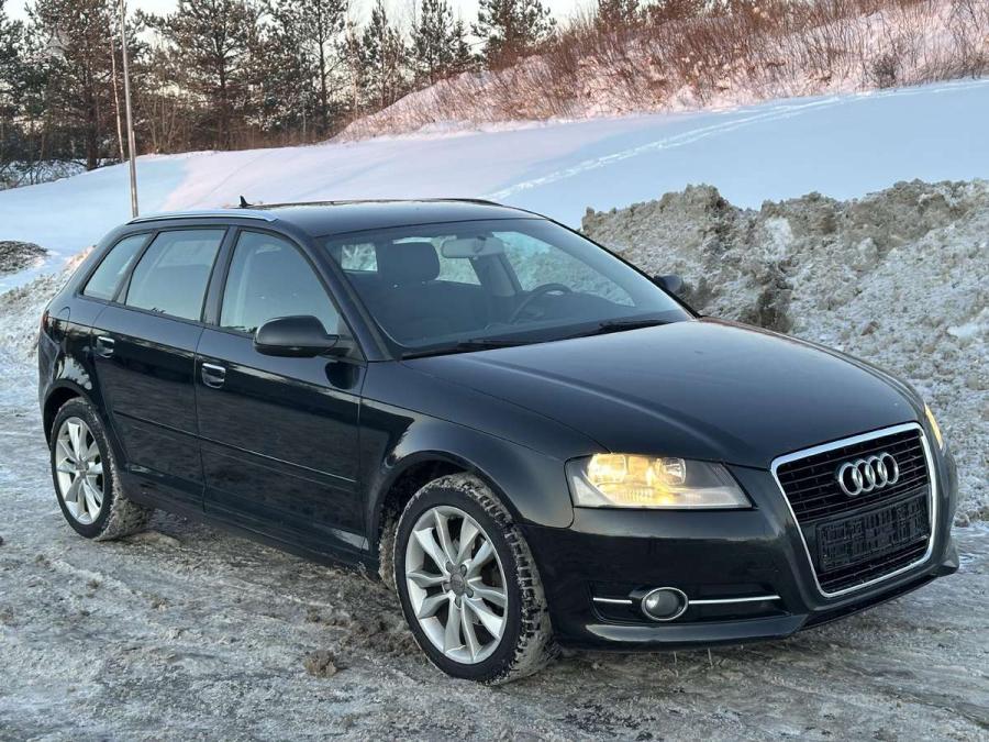 Black Audi A3 2010 in Utena, with an engine capacity of 1.60 L and mileage of 307 thousand km for 4550 €, photo 3 on AUTOMOTO.COM.LV