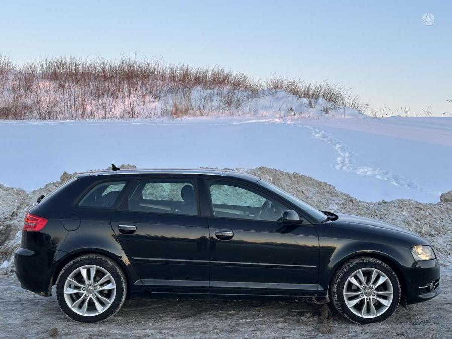 Black Audi A3 2010 in Utena, with an engine capacity of 1.60 L and mileage of 307 thousand km for 4550 €, photo 4 on AUTOMOTO.COM.LV