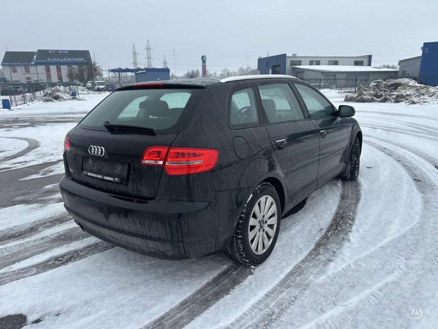 Black Audi A3 2010 in Marijampole, with an engine capacity of 1.20 L and mileage of 213 thousand km for 2750 €, photo 4 on AUTOMOTO.COM.LV