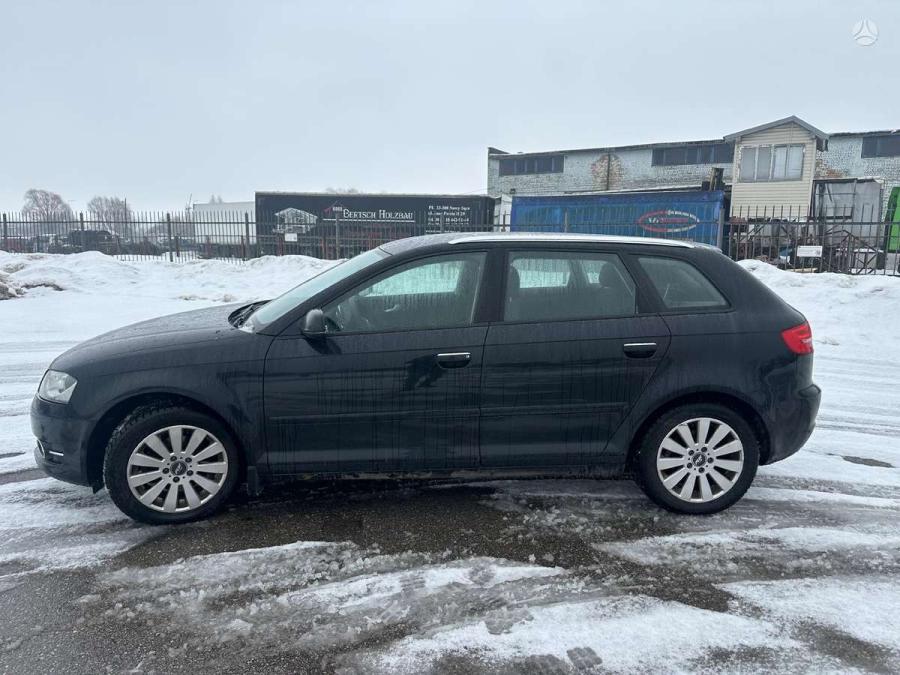 Black Audi A3 2010 in Marijampole, with an engine capacity of 1.20 L and mileage of 213 thousand km for 2750 €, photo 6 on AUTOMOTO.COM.LV