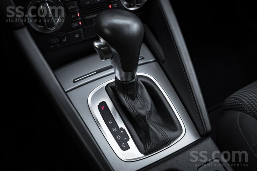 Black Audi A3 2010 in Riga, with an engine capacity of 2.00 L and mileage of 287 thousand km for 4550 €, photo 20 on AUTOMOTO.COM.LV