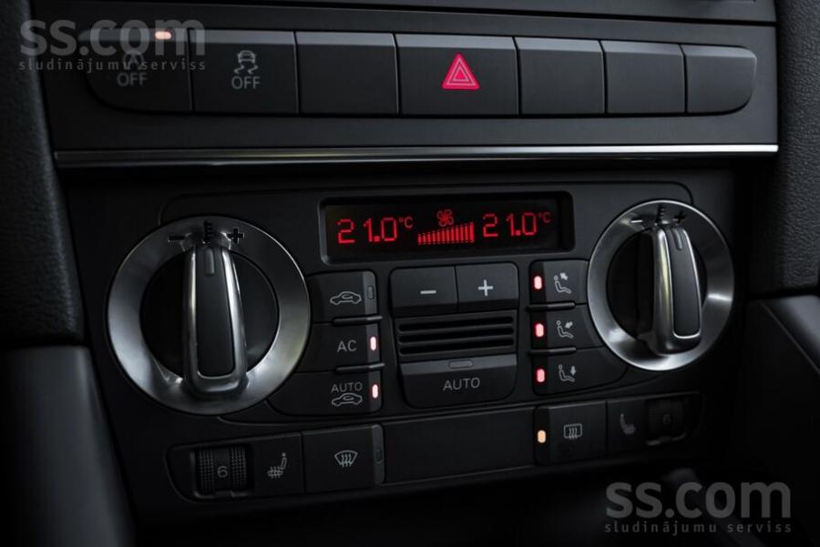 Black Audi A3 2010 in Riga, with an engine capacity of 2.00 L and mileage of 287 thousand km for 4550 €, photo 21 on AUTOMOTO.COM.LV
