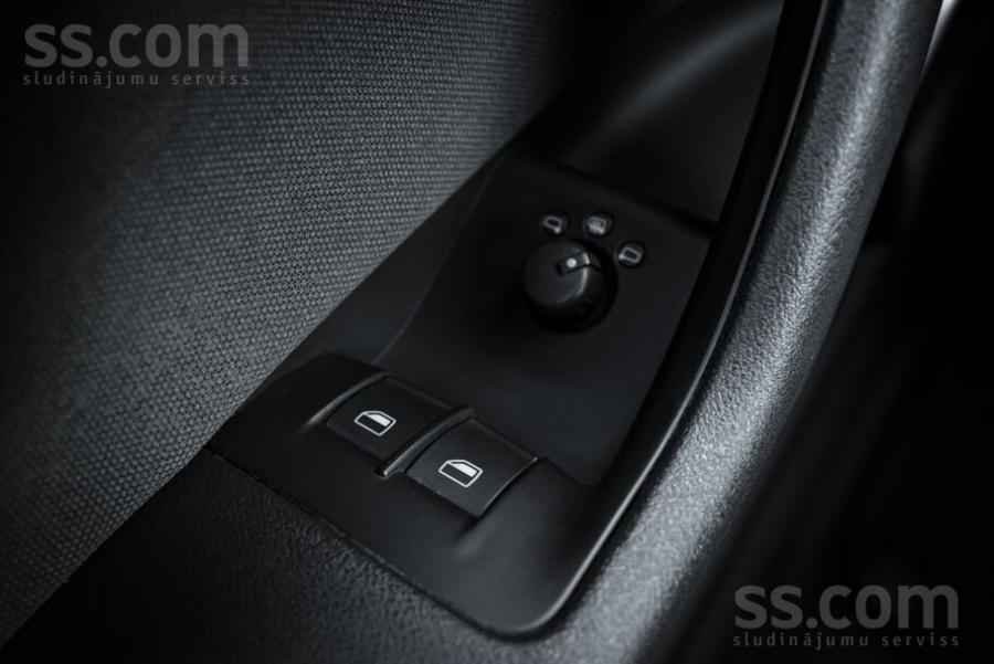 Black Audi A3 2010 in Riga, with an engine capacity of 2.00 L and mileage of 287 thousand km for 4550 €, photo 23 on AUTOMOTO.COM.LV