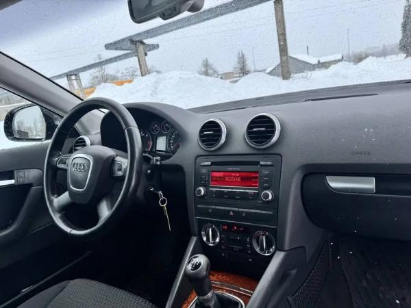 Black Audi A3 2010 in Rezekne, with an engine capacity of 1.60 L and mileage of 272 thousand km for 4200 €, photo 8 on AUTOMOTO.COM.LV