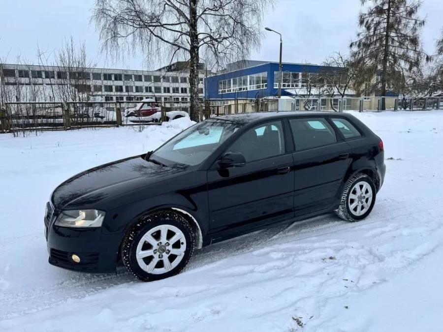 Melns Audi A3 2010 Rēzekne, ar dzinēja tilpumu 1.60 L un nobraukumu 272 tūkst. km par 4200 €, foto 3 vietnē AUTOMOTO.COM.LV