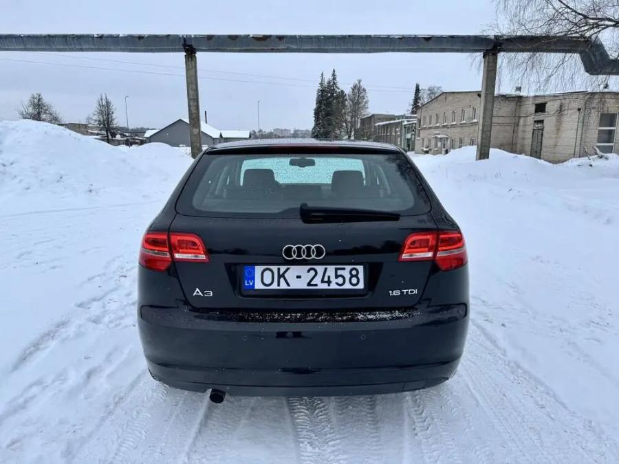 Melns Audi A3 2010 Rēzekne, ar dzinēja tilpumu 1.60 L un nobraukumu 272 tūkst. km par 4200 €, foto 4 vietnē AUTOMOTO.COM.LV