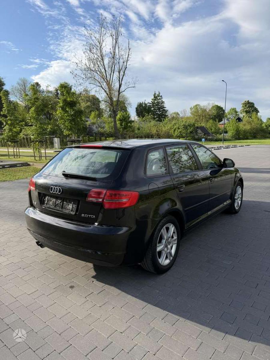 Black Audi A3 2010 in Kaunas, with an engine capacity of 2.00 L and mileage of 275 thousand km for 3550 €, photo 8 on AUTOMOTO.COM.LV