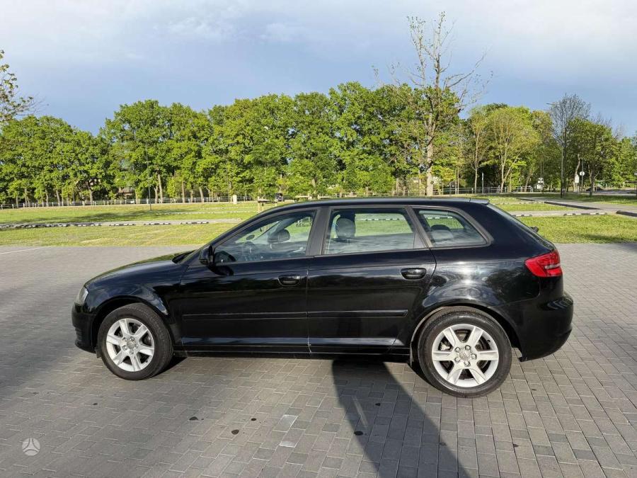 Black Audi A3 2010 in Kaunas, with an engine capacity of 2.00 L and mileage of 275 thousand km for 3550 €, photo 14 on AUTOMOTO.COM.LV