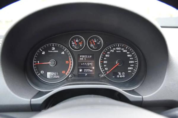 Melns Audi A3 2010 Mārupe, ar dzinēja tilpumu 2.00 L un nobraukumu 191 tūkst. km par 4550 €, foto 10 vietnē AUTOMOTO.COM.LV