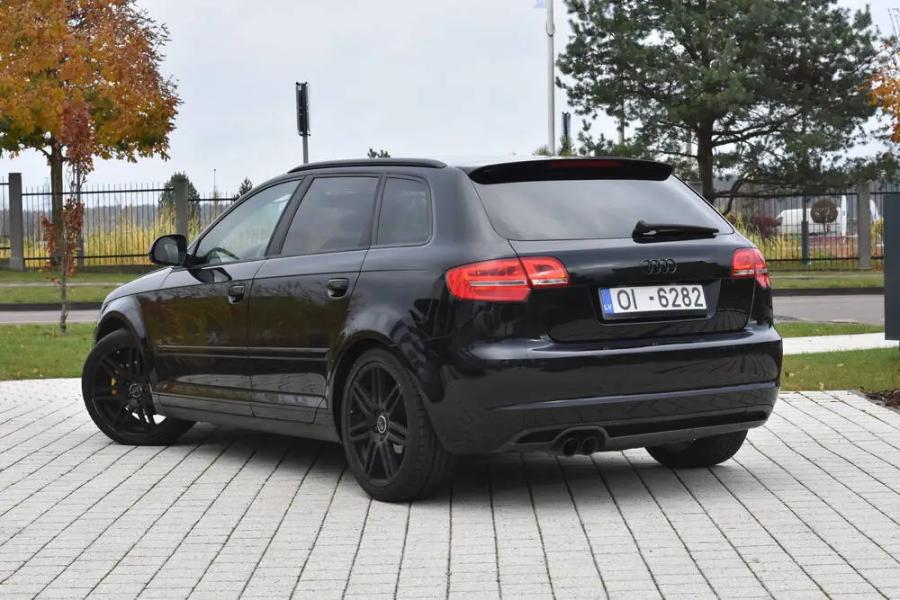 Black Audi A3 2010 in Marupe, with an engine capacity of 2.00 L and mileage of 191 thousand km for 4550 €, photo 4 on AUTOMOTO.COM.LV