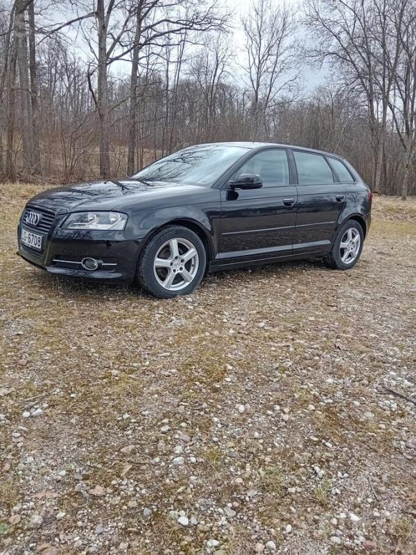 Black Audi A3 2010 in Tukums, with an engine capacity of 1.60 L and mileage of 340 thousand km for 3790 €, photo 3 on AUTOMOTO.COM.LV