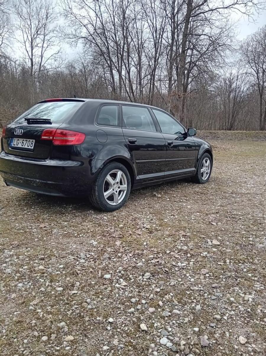 Melns Audi A3 2010 Tukums, ar dzinēja tilpumu 1.60 L un nobraukumu 340 tūkst. km par 3790 €, foto 6 vietnē AUTOMOTO.COM.LV