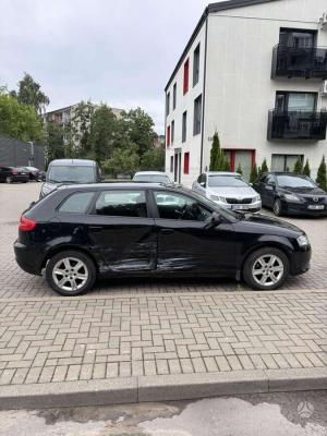 Black Audi A3 2010 in Kaunas, with an engine capacity of 1.60 L and mileage of 219 thousand km for 2400 €, photo 10 on AUTOMOTO.COM.LV