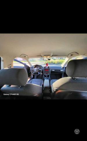 Black Audi A3 2010 in Kaunas, with an engine capacity of 1.60 L and mileage of 219 thousand km for 2400 €, photo 12 on AUTOMOTO.COM.LV