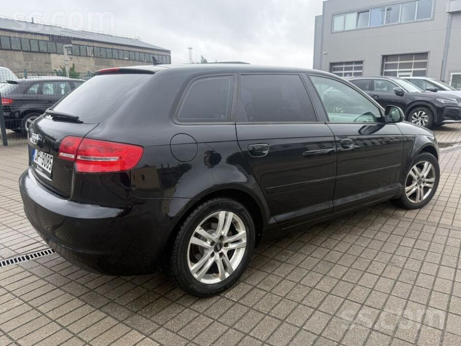 Melns Audi A3 2010 Liepāja, ar dzinēja tilpumu 1.60 L un nobraukumu 340 tūkst. km par 3800 €, foto 4 vietnē AUTOMOTO.COM.LV