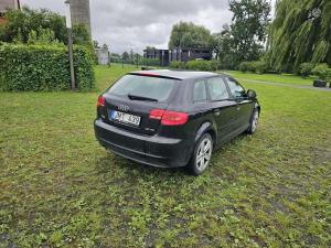 Melns Audi A3 2010 Kauņa, ar dzinēja tilpumu 1.60 L un nobraukumu 380 tūkst. km par 3500 €, foto 4 vietnē AUTOMOTO.COM.LV