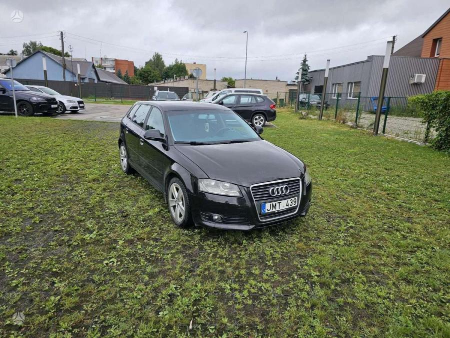 Black Audi A3 2010 in Kaunas, with an engine capacity of 1.60 L and mileage of 380 thousand km for 3500 €, photo 3 on AUTOMOTO.COM.LV