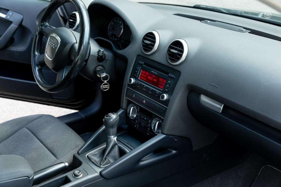 Melns Audi A3 2010 Vievis, ar dzinēja tilpumu 1.80 L un nobraukumu 219 tūkst. km par 1500 €, foto 10 vietnē AUTOMOTO.COM.LV
