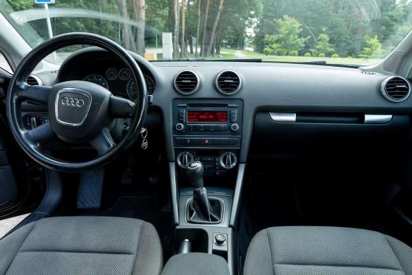 Melns Audi A3 2010 Vievis, ar dzinēja tilpumu 1.80 L un nobraukumu 219 tūkst. km par 1500 €, foto 10 vietnē AUTOMOTO.COM.LV
