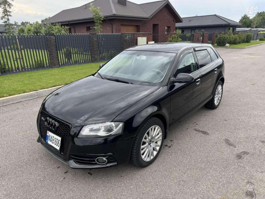 Black Audi A3 2010 in Kaunas, with an engine capacity of 1.60 L and mileage of 370 thousand km for 4900 €, photo 1 on AUTOMOTO.COM.LV
