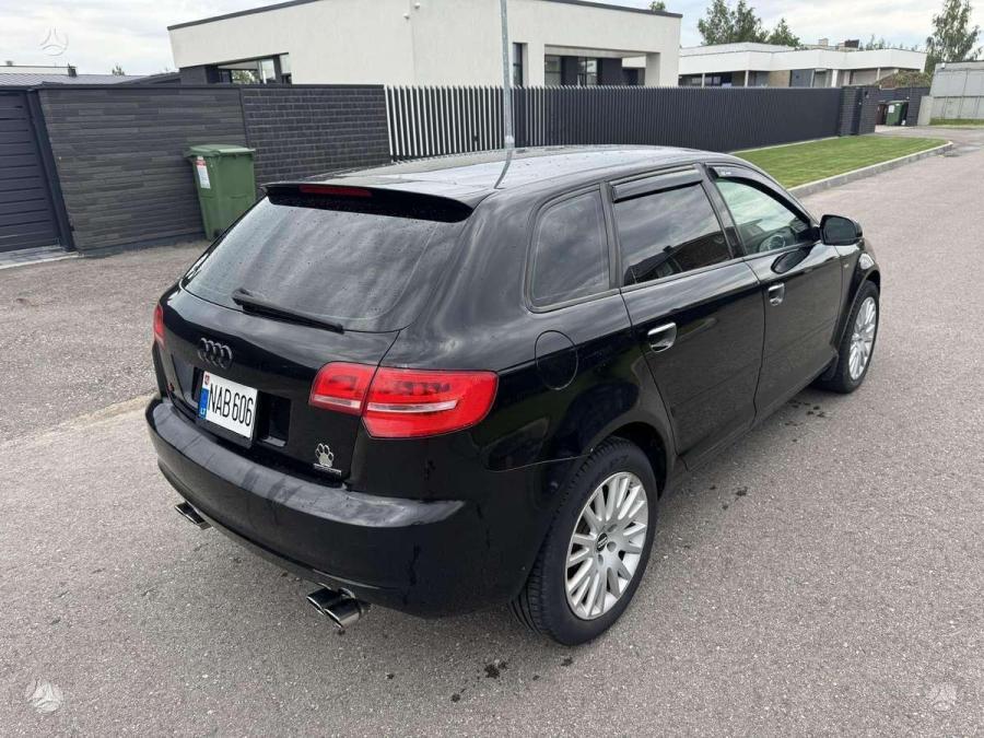 Black Audi A3 2010 in Kaunas, with an engine capacity of 1.60 L and mileage of 370 thousand km for 4900 €, photo 4 on AUTOMOTO.COM.LV