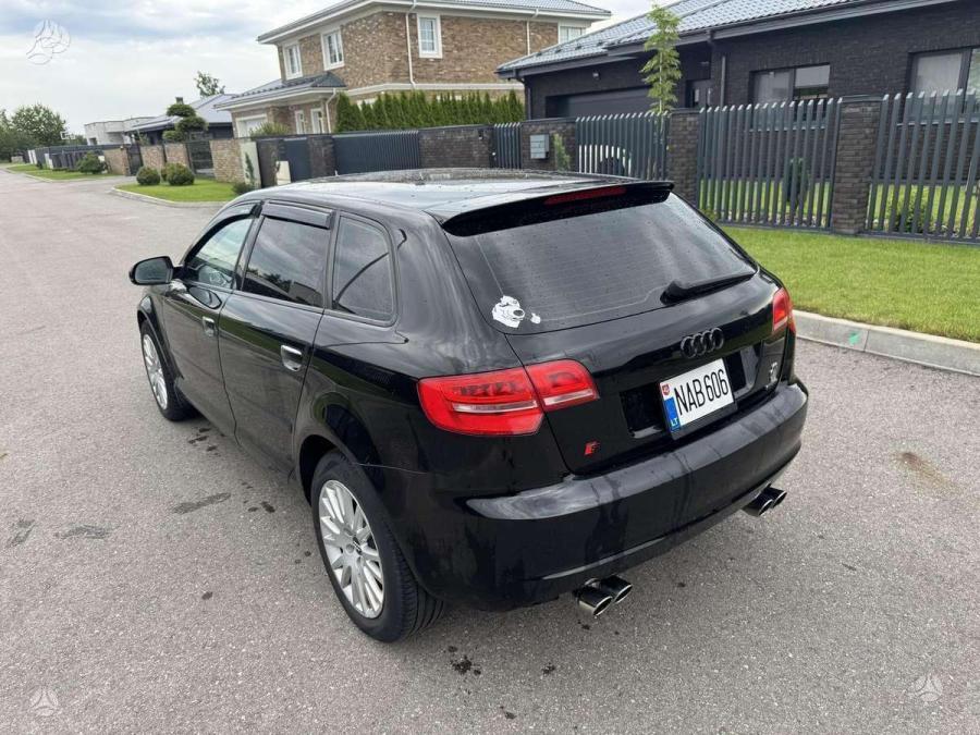 Black Audi A3 2010 in Kaunas, with an engine capacity of 1.60 L and mileage of 370 thousand km for 4900 €, photo 5 on AUTOMOTO.COM.LV