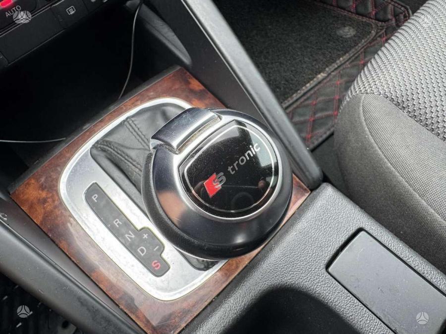 Black Audi A3 2010 in Kaunas, with an engine capacity of 1.60 L and mileage of 370 thousand km for 4900 €, photo 12 on AUTOMOTO.COM.LV