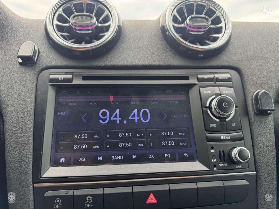 Black Audi A3 2010 in Kaunas, with an engine capacity of 1.60 L and mileage of 370 thousand km for 4900 €, photo 14 on AUTOMOTO.COM.LV