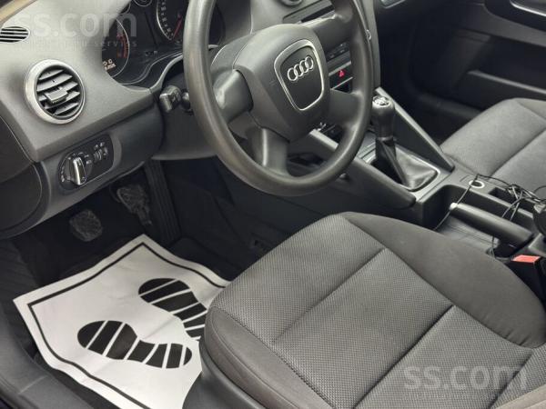 Melns Audi A3 2010 Rēzekne, ar dzinēja tilpumu 1.60 L un nobraukumu 275 tūkst. km par 4000 €, foto 10 vietnē AUTOMOTO.COM.LV