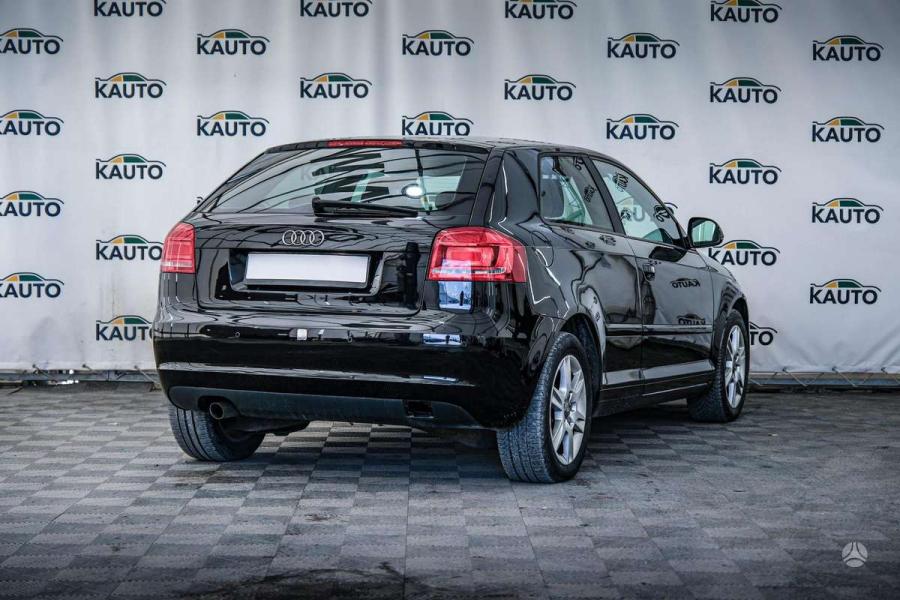 Black Audi A3 2010 in Kaunas, with an engine capacity of 1.60 L and mileage of 205 thousand km for 4790 €, photo 4 on AUTOMOTO.COM.LV