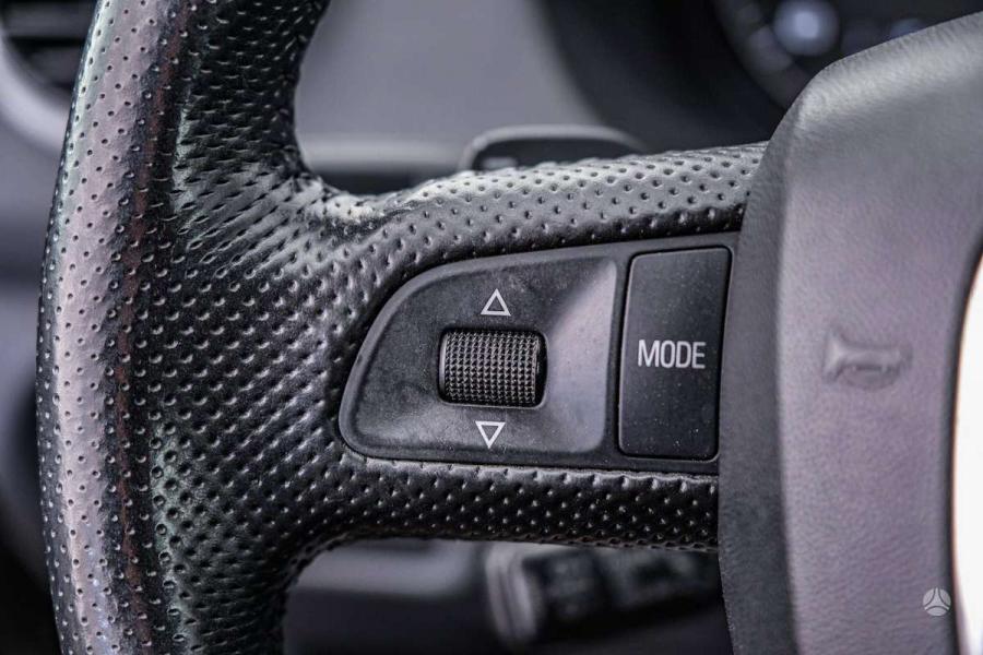 Black Audi A3 2010 in Kaunas, with an engine capacity of 1.60 L and mileage of 205 thousand km for 4790 €, photo 15 on AUTOMOTO.COM.LV